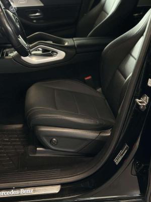 Black Mercedes-Benz GLE 400 2019 in Klaipeda, with an engine capacity of 2.93 L and mileage of 385 thousand km for 35950 €, photo 46 on AUTOMOTO.COM.LV