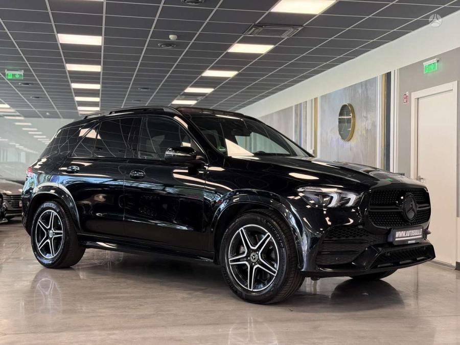 Black Mercedes-Benz GLE 400 2019 in Klaipeda, with an engine capacity of 2.93 L and mileage of 385 thousand km for 35950 €, photo 49 on AUTOMOTO.COM.LV