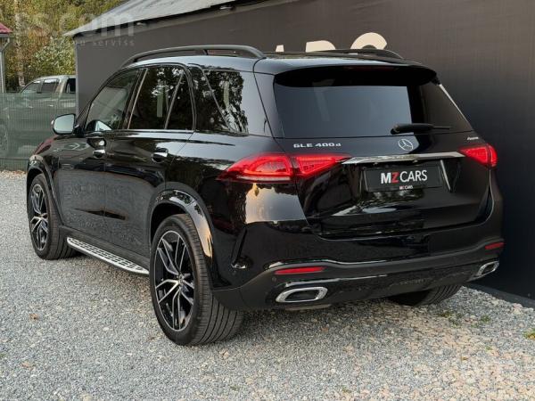 Black Mercedes-Benz GLE 400 2020 in Riga, with an engine capacity of 3.00 L and mileage of 139 thousand km for 46990 €, photo 5 on AUTOMOTO.COM.LV