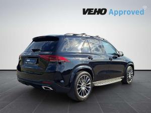 Black Mercedes-Benz GLE 400 2021 in Kaunas, with an engine capacity of 2.93 L and mileage of 71 thousand km for 53900 €, photo 6 on AUTOMOTO.COM.LV