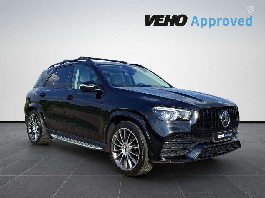 Black Mercedes-Benz GLE 400 2021 in Kaunas, with an engine capacity of 2.93 L and mileage of 71 thousand km for 53900 €, photo 8 on AUTOMOTO.COM.LV