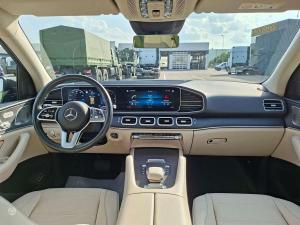 Black Mercedes-Benz GLE 400 2021 in Kaunas, with an engine capacity of 2.93 L and mileage of 71 thousand km for 53900 €, photo 12 on AUTOMOTO.COM.LV