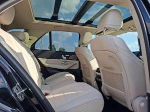 Black Mercedes-Benz GLE 400 2021 in Kaunas, with an engine capacity of 2.93 L and mileage of 71 thousand km for 53900 €, photo 16 on AUTOMOTO.COM.LV