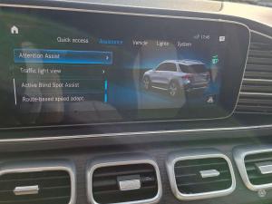 Black Mercedes-Benz GLE 400 2021 in Kaunas, with an engine capacity of 2.93 L and mileage of 71 thousand km for 53900 €, photo 23 on AUTOMOTO.COM.LV