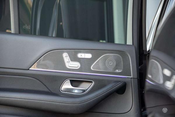 Черный Мерседес ГЛE 400 2021 в Вильнюс, объемом двигателя 2.93 л и пробегом 147 тыс. км за 52888 €, фото 9 на AUTOMOTO.COM.LV