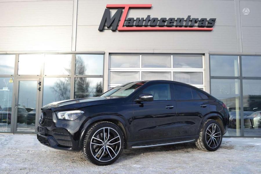 Melns Mercedes-Benz GLE 400 2022 Viļņa, ar dzinēja tilpumu 2.93 L un nobraukumu 86 tūkst. km par 51000 €, foto 1 vietnē AUTOMOTO.COM.LV
