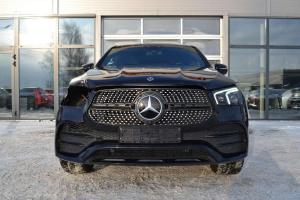 Melns Mercedes-Benz GLE 400 2022 Viļņa, ar dzinēja tilpumu 2.93 L un nobraukumu 86 tūkst. km par 51000 €, foto 3 vietnē AUTOMOTO.COM.LV