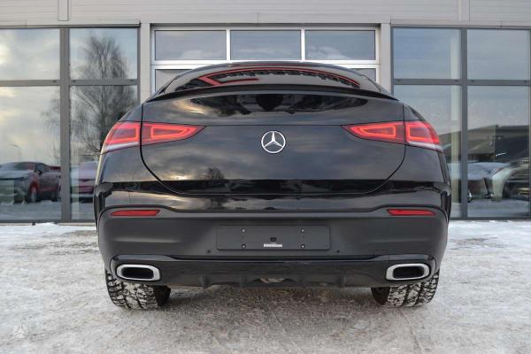 Black Mercedes-Benz GLE 400 2022 in Vilnius, with an engine capacity of 2.93 L and mileage of 86 thousand km for 51000 €, photo 8 on AUTOMOTO.COM.LV