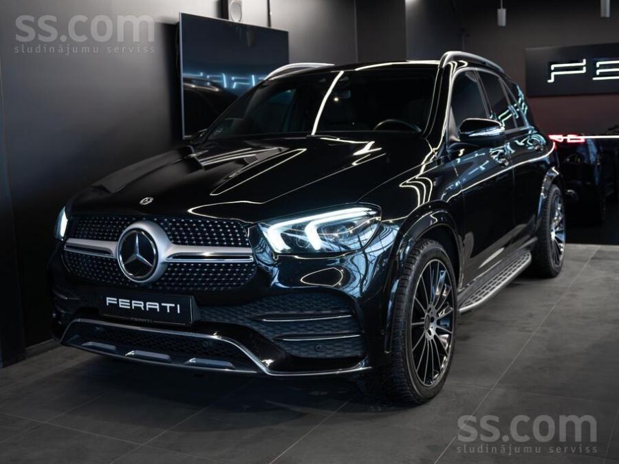 Melns Mercedes-Benz GLE 400 2022 Tallina, ar dzinēja tilpumu 0.00 L un nobraukumu 74 tūkst. km par 69900 €, foto 1 vietnē AUTOMOTO.COM.LV