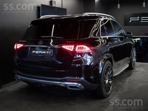 Melns Mercedes-Benz GLE 400 2022 Tallina, ar dzinēja tilpumu 0.00 L un nobraukumu 74 tūkst. km par 69900 €, foto 4 vietnē AUTOMOTO.COM.LV
