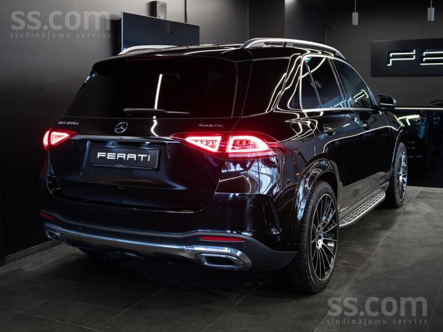 Melns Mercedes-Benz GLE 400 2022 Tallina, ar dzinēja tilpumu 0.00 L un nobraukumu 74 tūkst. km par 69900 €, foto 4 vietnē AUTOMOTO.COM.LV