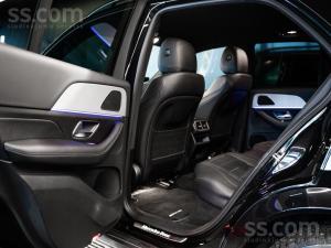 Melns Mercedes-Benz GLE 400 2022 Tallina, ar dzinēja tilpumu 0.00 L un nobraukumu 74 tūkst. km par 69900 €, foto 8 vietnē AUTOMOTO.COM.LV