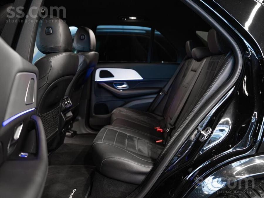 Melns Mercedes-Benz GLE 400 2022 Tallina, ar dzinēja tilpumu 0.00 L un nobraukumu 74 tūkst. km par 69900 €, foto 11 vietnē AUTOMOTO.COM.LV