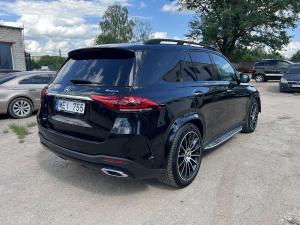 Melns Mercedes-Benz GLE 400 2022 Kauņa, ar dzinēja tilpumu 2.93 L un nobraukumu 48 tūkst. km par 44900 €, foto 4 vietnē AUTOMOTO.COM.LV
