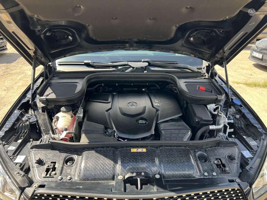Melns Mercedes-Benz GLE 400 2022 Kauņa, ar dzinēja tilpumu 2.93 L un nobraukumu 48 tūkst. km par 44900 €, foto 11 vietnē AUTOMOTO.COM.LV
