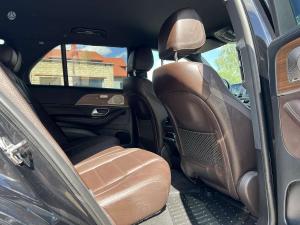 Melns Mercedes-Benz GLE 400 2022 Kauņa, ar dzinēja tilpumu 2.93 L un nobraukumu 48 tūkst. km par 44900 €, foto 17 vietnē AUTOMOTO.COM.LV