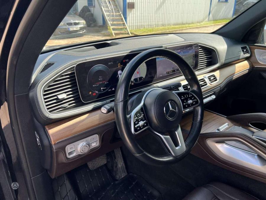 Melns Mercedes-Benz GLE 400 2022 Kauņa, ar dzinēja tilpumu 2.93 L un nobraukumu 48 tūkst. km par 44900 €, foto 20 vietnē AUTOMOTO.COM.LV