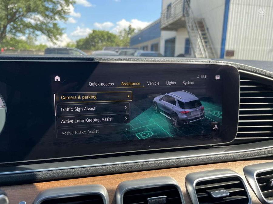 Melns Mercedes-Benz GLE 400 2022 Kauņa, ar dzinēja tilpumu 2.93 L un nobraukumu 48 tūkst. km par 44900 €, foto 33 vietnē AUTOMOTO.COM.LV