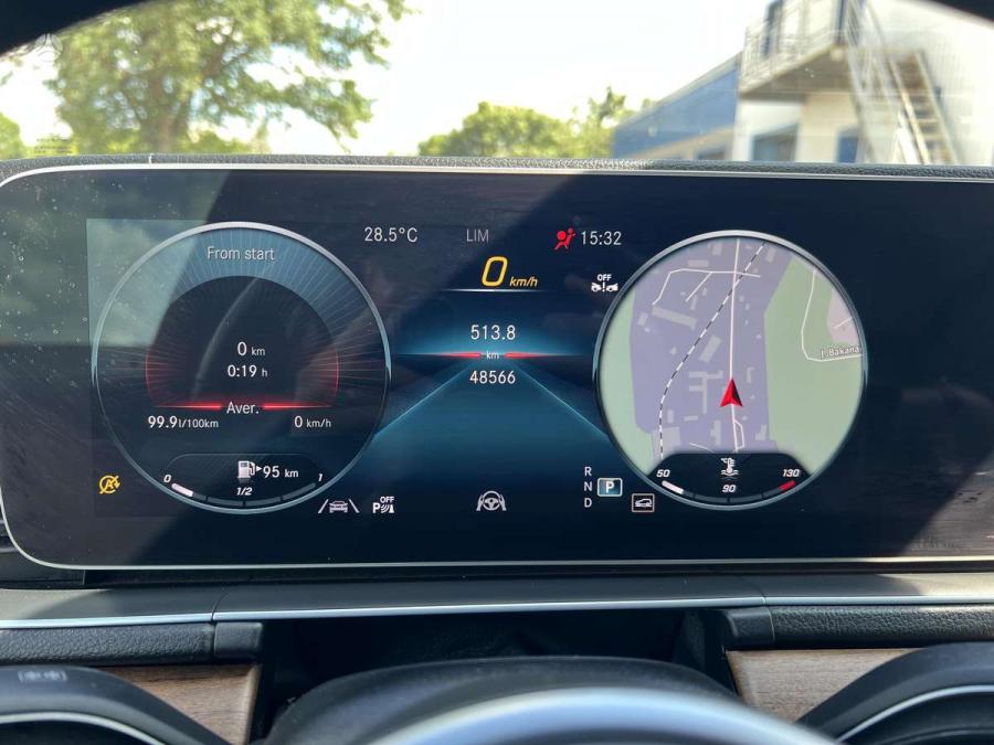 Melns Mercedes-Benz GLE 400 2022 Kauņa, ar dzinēja tilpumu 2.93 L un nobraukumu 48 tūkst. km par 44900 €, foto 39 vietnē AUTOMOTO.COM.LV