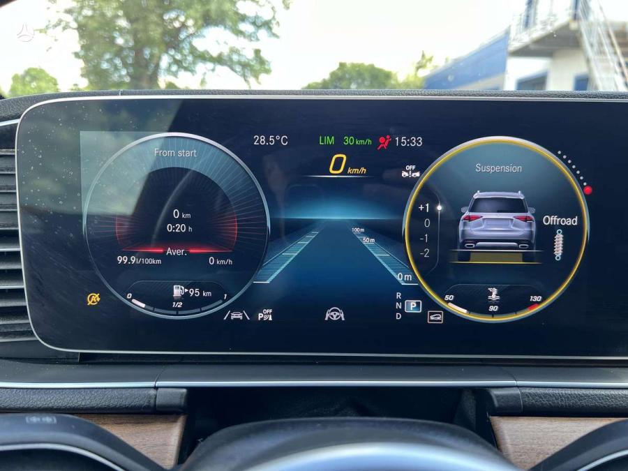 Melns Mercedes-Benz GLE 400 2022 Kauņa, ar dzinēja tilpumu 2.93 L un nobraukumu 48 tūkst. km par 44900 €, foto 42 vietnē AUTOMOTO.COM.LV