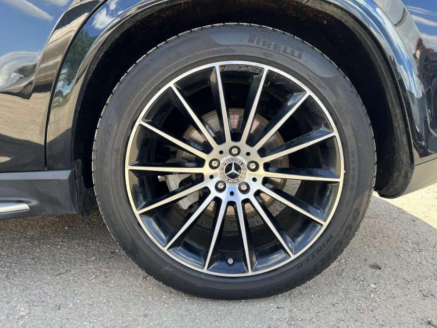 Melns Mercedes-Benz GLE 400 2022 Kauņa, ar dzinēja tilpumu 2.93 L un nobraukumu 48 tūkst. km par 44900 €, foto 59 vietnē AUTOMOTO.COM.LV