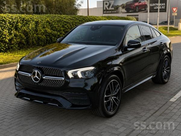 Черный Мерседес ГЛE 400 2022 в Рига, объемом двигателя 3.00 л и пробегом 65 тыс. км за 72990 €, фото 3 на AUTOMOTO.COM.LV
