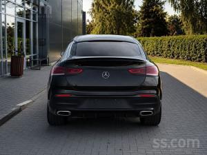 Black Mercedes-Benz GLE 400 2022 in Riga, with an engine capacity of 3.00 L and mileage of 65 thousand km for 72990 €, photo 7 on AUTOMOTO.COM.LV