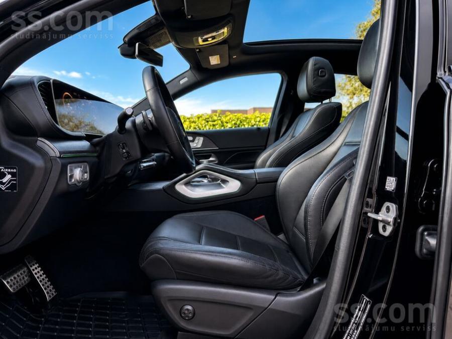 Black Mercedes-Benz GLE 400 2022 in Riga, with an engine capacity of 3.00 L and mileage of 65 thousand km for 72990 €, photo 9 on AUTOMOTO.COM.LV
