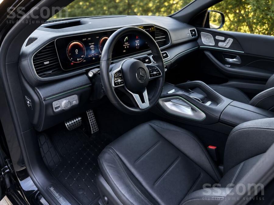 Black Mercedes-Benz GLE 400 2022 in Riga, with an engine capacity of 3.00 L and mileage of 65 thousand km for 72990 €, photo 10 on AUTOMOTO.COM.LV