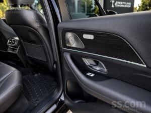 Black Mercedes-Benz GLE 400 2022 in Riga, with an engine capacity of 3.00 L and mileage of 65 thousand km for 72990 €, photo 13 on AUTOMOTO.COM.LV