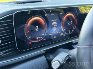Black Mercedes-Benz GLE 400 2022 in Riga, with an engine capacity of 3.00 L and mileage of 65 thousand km for 72990 €, photo 15 on AUTOMOTO.COM.LV
