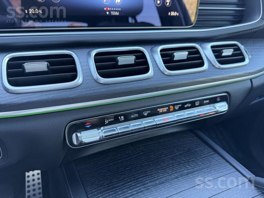 Black Mercedes-Benz GLE 400 2022 in Riga, with an engine capacity of 3.00 L and mileage of 65 thousand km for 72990 €, photo 22 on AUTOMOTO.COM.LV