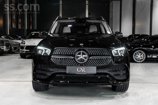 Melns Mercedes-Benz GLE 400 2022 Rīga, ar dzinēja tilpumu 3.00 L un nobraukumu 49 tūkst. km par 67000 €, foto 2 vietnē AUTOMOTO.COM.LV