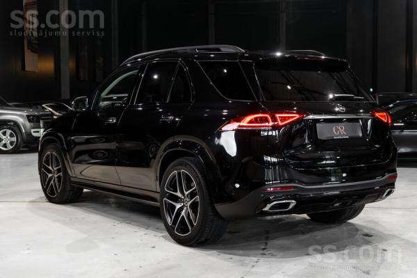 Melns Mercedes-Benz GLE 400 2022 Rīga, ar dzinēja tilpumu 3.00 L un nobraukumu 49 tūkst. km par 67000 €, foto 6 vietnē AUTOMOTO.COM.LV