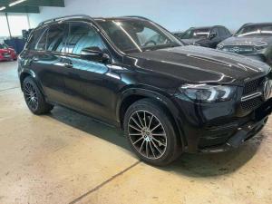Melns Mercedes-Benz GLE 400 2022 Viļņa, ar dzinēja tilpumu 2.93 L un nobraukumu 175 tūkst. km par 46690 €, foto 6 vietnē AUTOMOTO.COM.LV