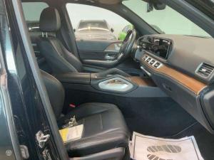 Melns Mercedes-Benz GLE 400 2022 Viļņa, ar dzinēja tilpumu 2.93 L un nobraukumu 175 tūkst. km par 46690 €, foto 14 vietnē AUTOMOTO.COM.LV