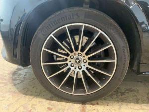 Melns Mercedes-Benz GLE 400 2022 Viļņa, ar dzinēja tilpumu 2.93 L un nobraukumu 175 tūkst. km par 46690 €, foto 19 vietnē AUTOMOTO.COM.LV