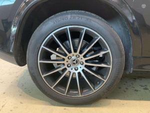 Melns Mercedes-Benz GLE 400 2022 Viļņa, ar dzinēja tilpumu 2.93 L un nobraukumu 175 tūkst. km par 46690 €, foto 20 vietnē AUTOMOTO.COM.LV