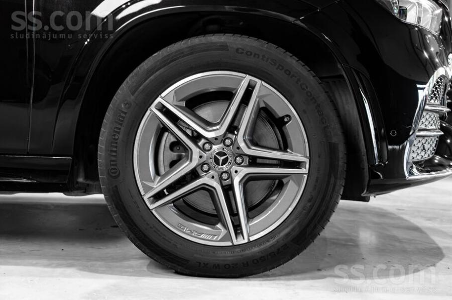 Melns Mercedes-Benz GLE 400 2023 Rīga, ar dzinēja tilpumu 2.00 L un nobraukumu 30 tūkst. km par 63525 €, foto 8 vietnē AUTOMOTO.COM.LV