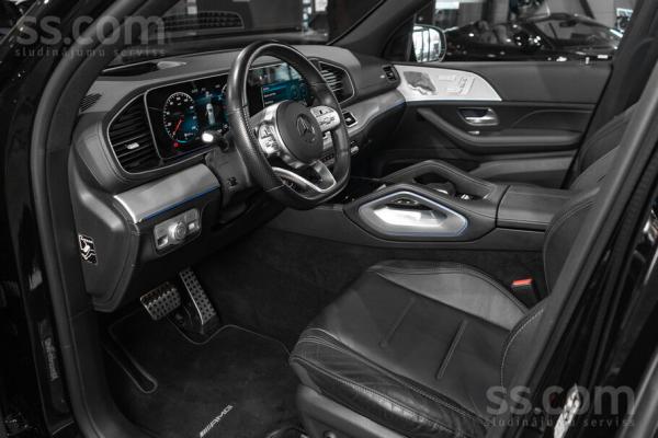 Mercedes-Benz GLE 400 2023 Rīga vietnē Melns Mercedes-Benz GLE 400 2023 Rīga, ar dzinēja tilpumu 2.00 L un nobraukumu 30 tūkst. km par 63525 €, foto 10 vietnē AUTOMOTO.COM.LV