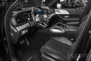 Melns Mercedes-Benz GLE 400 2023 Rīga, ar dzinēja tilpumu 2.00 L un nobraukumu 30 tūkst. km par 63525 €, foto 10 vietnē AUTOMOTO.COM.LV