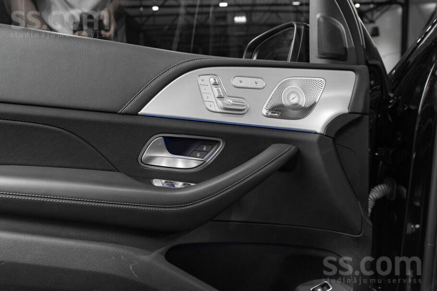 Melns Mercedes-Benz GLE 400 2023 Rīga, ar dzinēja tilpumu 2.00 L un nobraukumu 30 tūkst. km par 63525 €, foto 15 vietnē AUTOMOTO.COM.LV