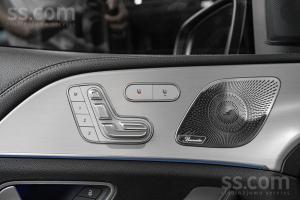 Melns Mercedes-Benz GLE 400 2023 Rīga, ar dzinēja tilpumu 2.00 L un nobraukumu 30 tūkst. km par 63525 €, foto 16 vietnē AUTOMOTO.COM.LV