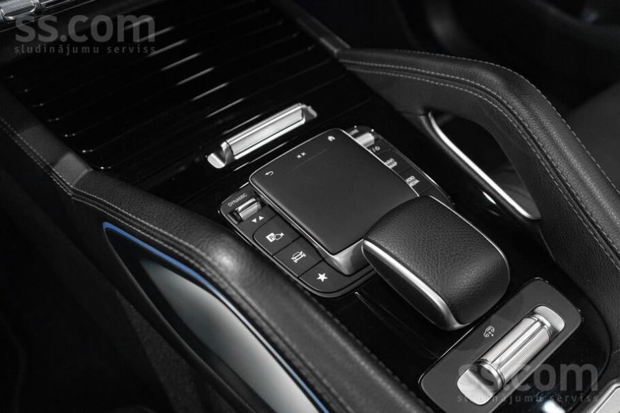 Melns Mercedes-Benz GLE 400 2023 Rīga, ar dzinēja tilpumu 2.00 L un nobraukumu 30 tūkst. km par 63525 €, foto 28 vietnē AUTOMOTO.COM.LV