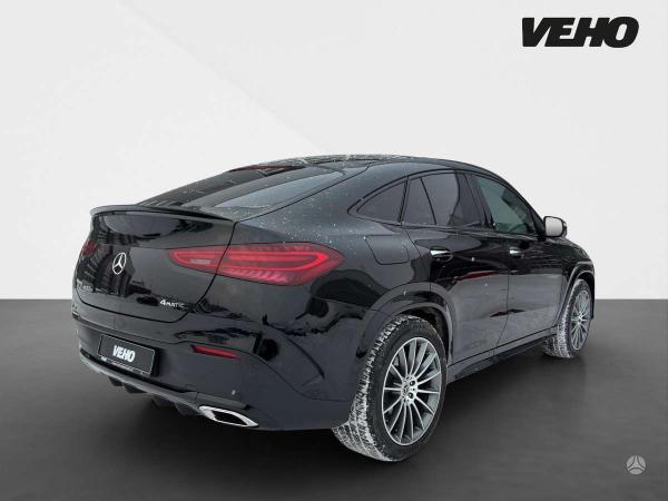 Melns Mercedes-Benz GLE 400 2025 Viļņa, ar dzinēja tilpumu 2.00 L un nobraukumu 10 tūkst. km par 94900 €, foto 5 vietnē AUTOMOTO.COM.LV