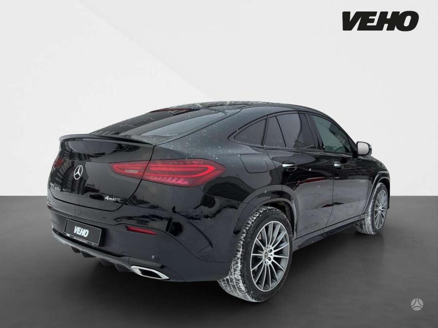 Melns Mercedes-Benz GLE 400 2025 Viļņa, ar dzinēja tilpumu 2.00 L un nobraukumu 10 tūkst. km par 94900 €, foto 5 vietnē AUTOMOTO.COM.LV