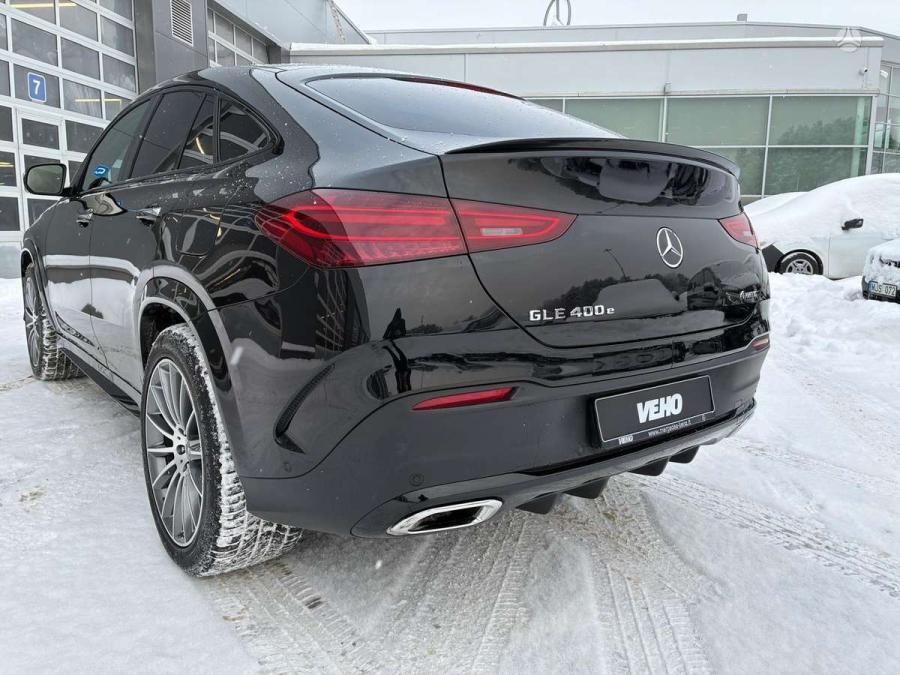 Melns Mercedes-Benz GLE 400 2025 Viļņa, ar dzinēja tilpumu 2.00 L un nobraukumu 10 tūkst. km par 94900 €, foto 10 vietnē AUTOMOTO.COM.LV