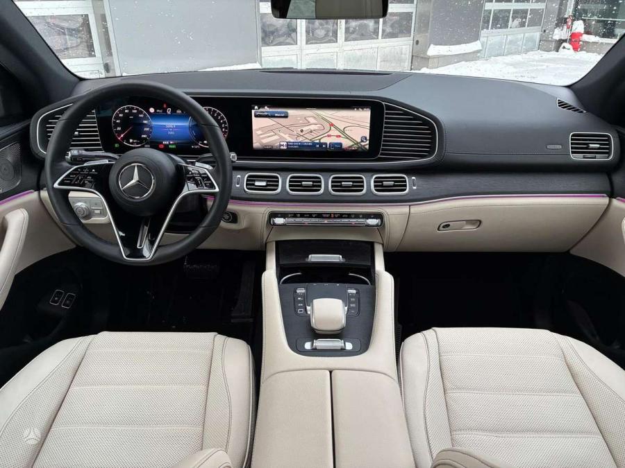 Melns Mercedes-Benz GLE 400 2025 Viļņa, ar dzinēja tilpumu 2.00 L un nobraukumu 10 tūkst. km par 94900 €, foto 17 vietnē AUTOMOTO.COM.LV