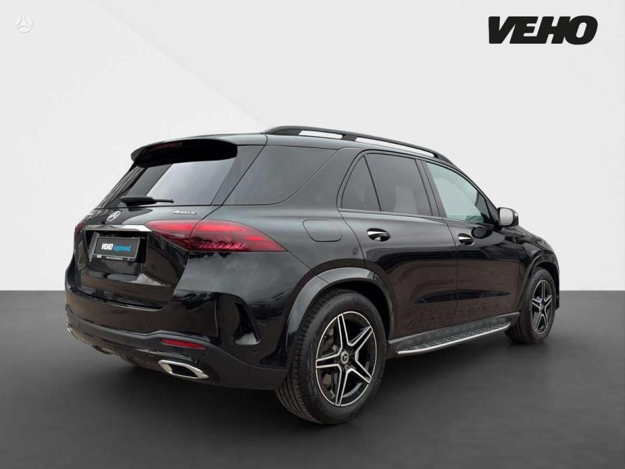 Black Mercedes-Benz GLE 400 2023 in Vilnius, with an engine capacity of 2.00 L and mileage of 93 thousand km for 66600 €, photo 6 on AUTOMOTO.COM.LV