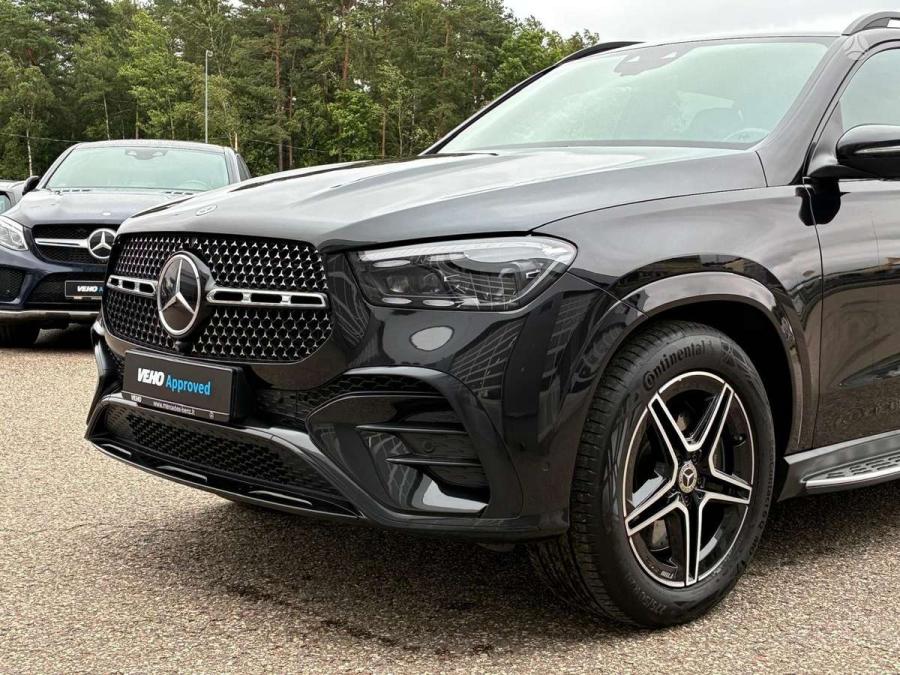 Black Mercedes-Benz GLE 400 2023 in Vilnius, with an engine capacity of 2.00 L and mileage of 93 thousand km for 66600 €, photo 10 on AUTOMOTO.COM.LV